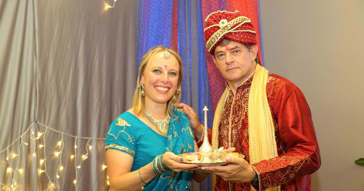 Traditional Welcome - bollywoodparty Traditional Indian Welcome ...